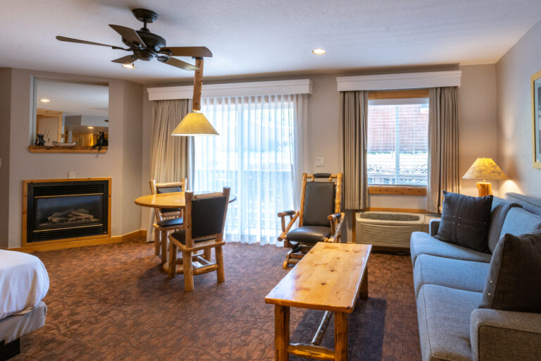 Rooms | Red Wolf Lodge at Olympic Valley